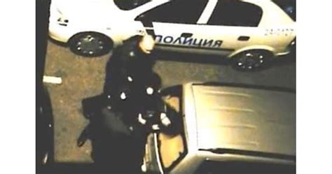 Свидетел снима случай на полицейско насилие над момиче и момиче в София видео