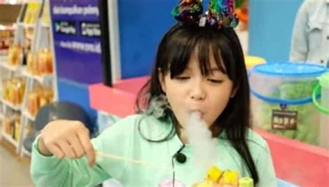 Orangtua Wajib Tahu Ini Bahaya Jajanan Ciki Ngebul Celah Id