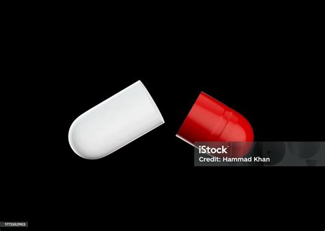 3d 빨간색과 흰색 개방형 제약 항생제 캡슐은 검은색 배경 3d 그림에 격리되어 있습니다 3차원 형태에 대한 스톡 사진 및 기타 이미지 3차원 형태 약품 캡슐 0명