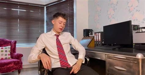 Wank Break After Work ThisVid