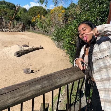 Jilliane Jillianetheresamarie • Threads Say More