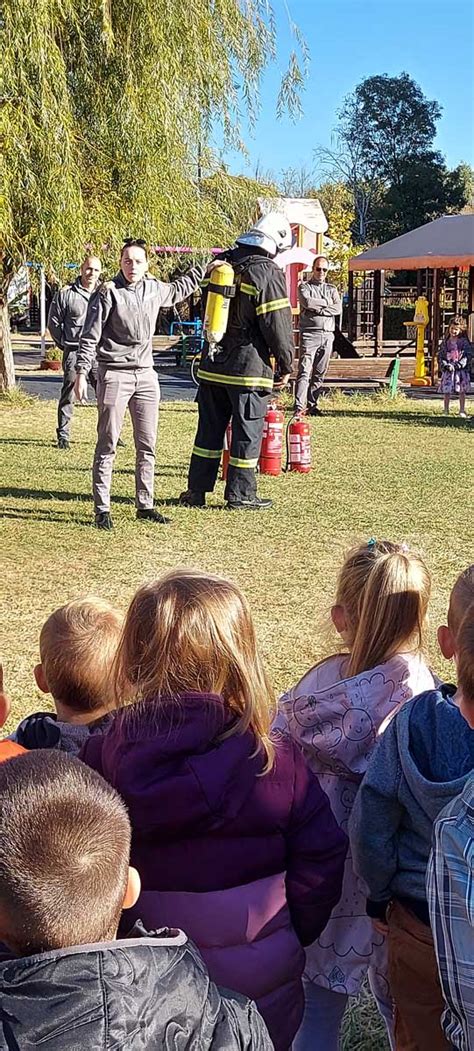 Учебна евакуация при пожар Сайт на детска градина Велимира