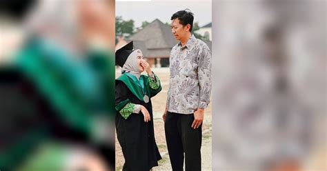 Mahasiswi Dilamar Dosen Sehari Sebelum Sidang Skripsi, Beda Usia 10 ...
