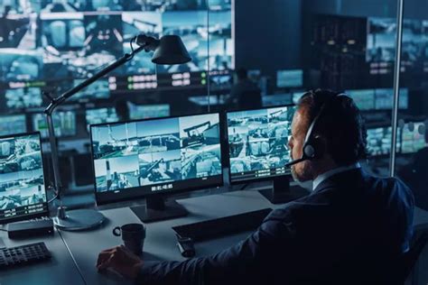 基于yolov8深度学习安防系统设计与实现 视频监控中的异常行为检测pyqt5界面数据集训练代码 中猿创新 7zcode