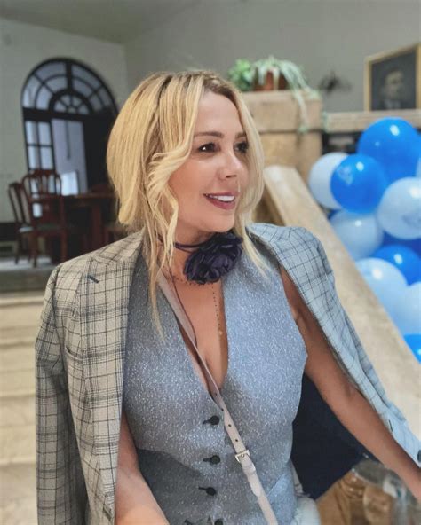 Cine este și cu ce se ocupă Julie Stanciu fiica Danei Săvuică Aceasta a stat deoparte de