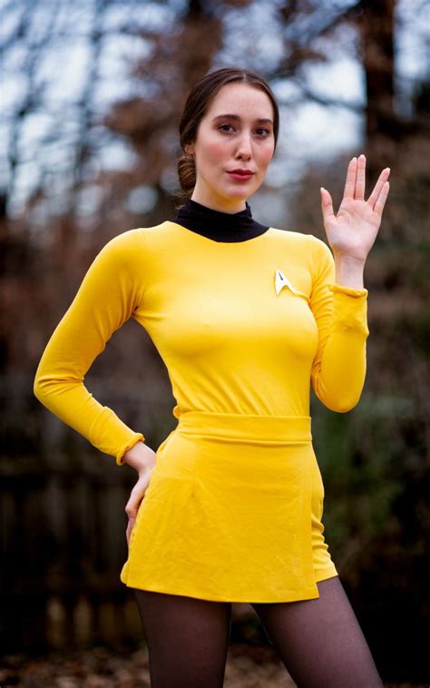 Pin By James Brazeal On Star Trek Star Trek Cosplay Star Trek Cast