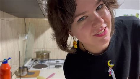 Тбилиси ботанический сад чечевичный суп Казбек мать Грузия пение птиц водопад журчание воды