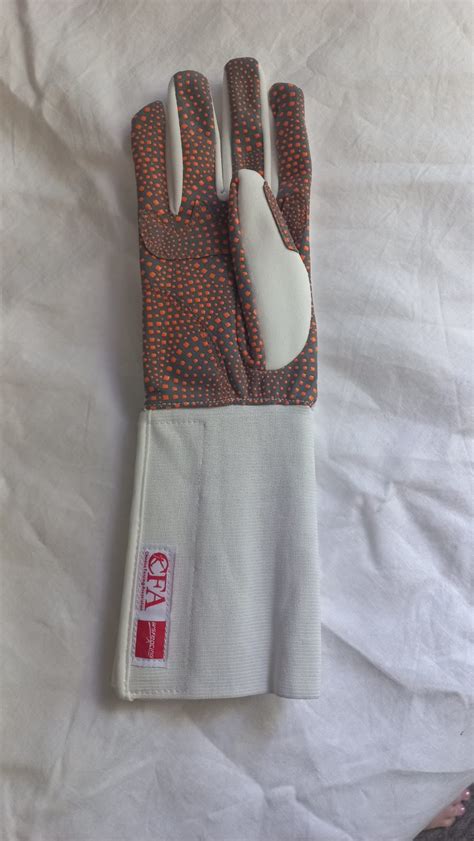 Rubberised Grip Glove Safe Fencing Equipment Supplier