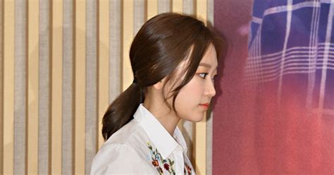 포토 김슬기 아찔한 각선미