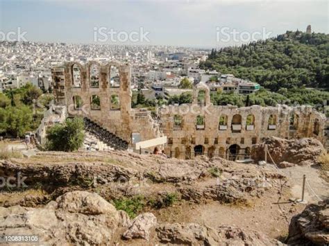그리스 아테네의 아크로폴리스 파르테논 신전까지 가는 길을 따라 유적 Unesco 조직된 단체에 대한 스톡 사진 및 기타 이미지 Unesco 조직된 단체 건축 고고학