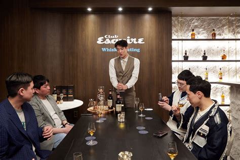 2023 클럽에스콰이어 웰컴파티 Highlights 읽을거리 에스콰이어 코리아 │ 패션 매거진 패션 잡지 남성지