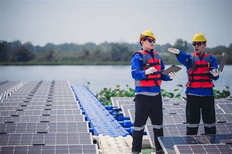 software engineers upgrade energy app using realtime monitoring on