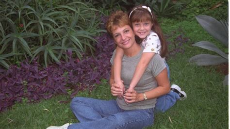 Revelada Na Novela Por Amor Que Completa 25 Anos Cecilia Dassi Hoje