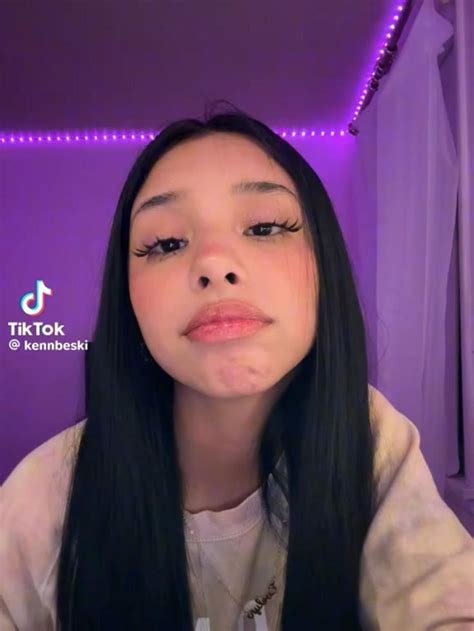 She Knows Shes Gorgeous Pretty People Latina Woman Cute Makeup Looks