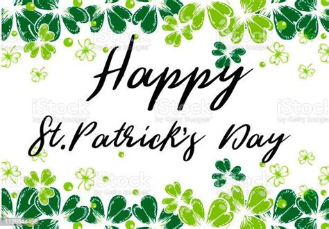 해피 세인트 패 트 릭의 날 축 하 포스터입니다 벡터 손을 토끼풀 잎 비문 행복 한 성 패 트 릭의 날의 그려진된 그림 3월에 대한 스톡 벡터 아트 및 기타 이미지 Istock