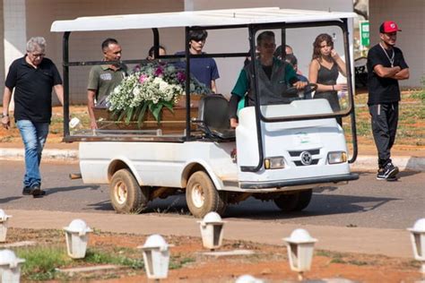 Família De Adolescente Encontrada Morta Se Despede Em Taguatinga