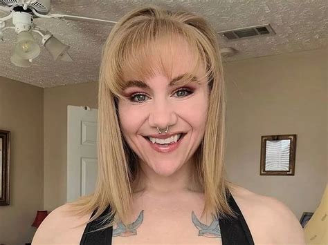 Sara Cheeks Instagram Twitter And Facebook On Idcrawl