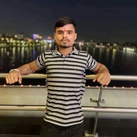 ठाकुर रोशन सिंह Roshansingh185 • Threads Say More