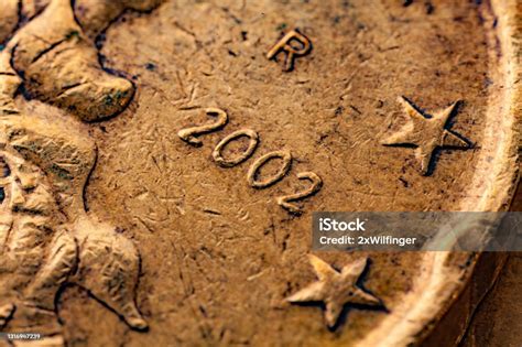 유로 동전의 매크로 샷 시리즈 20 센트의 반대 제조 연도 2002 이탈리아 컨트리 2002년에 대한 스톡 사진 및 기타 이미지 2002년 20유로 센트 경제