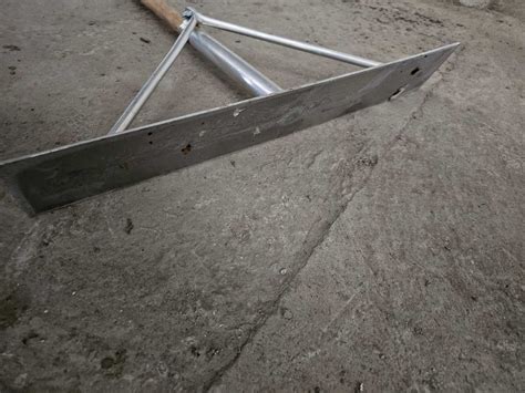 Lot 113 Unused Concrete Spazzle