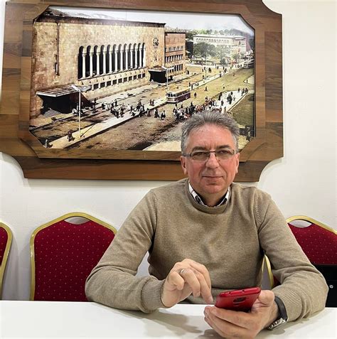 Александар Стојкоски Свети Климент е основоположник на Охридската книжевна школа чии ученици