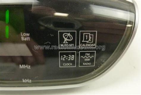 Chrono Logic Vi Cr 9971 Radio Roberts Radio Coltd East Molesey