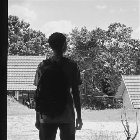 Tian Tian 0490 • Threads Say More