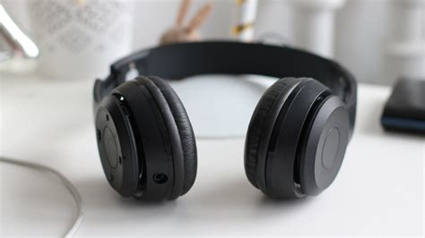 Top Picks Best Bluetooth Headphones Under Dollars