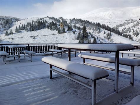 Најстудено на Попова Шапка најмногу снег во Крушево