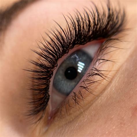 Which Lashes Should You Use For Hybrid Lashes London Lash