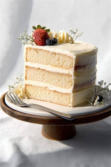 Vanilla Naked Cake 5 Stunning Ways To Style This Popular Dessert