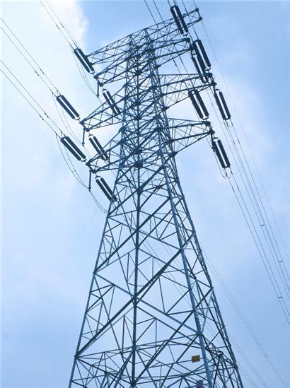 China Monopole Tower Vs Lattice Type Tower Comparison Manufacture And