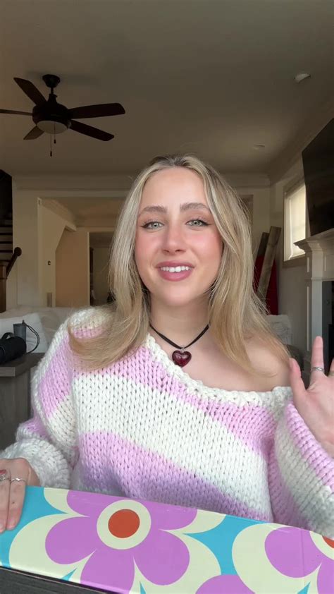 Sometimes I Like To Be A Lil Bit ᴍɪꜱꜱᴇʀɪɴʙ 🌙⭐️ Misserinb