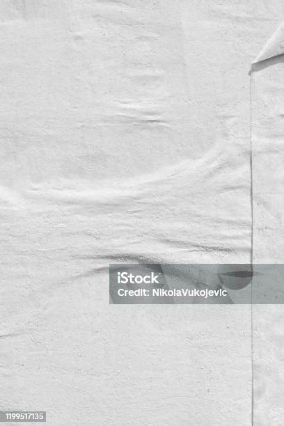 빈 흰색 오래 찢어진 찢어진 종이 구겨진 된 포스터 그런 지 텍스처 배경 표면 0명에 대한 스톡 사진 및 기타 이미지 0명 간판 거리 Istock