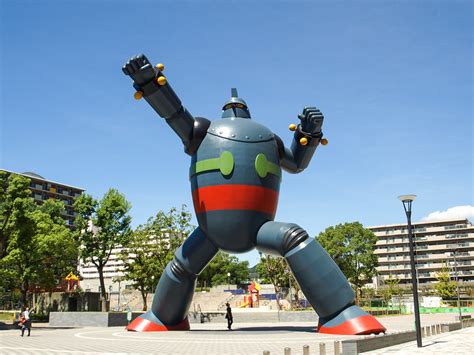 El Robot Tetsujin En Kobe Japonismo
