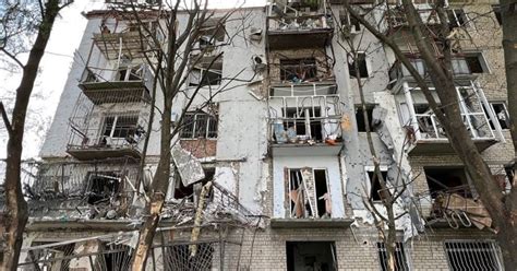 Війська рф вдарили безпілотниками по Миколаєву є загиблий зруйновані будинки та поранені