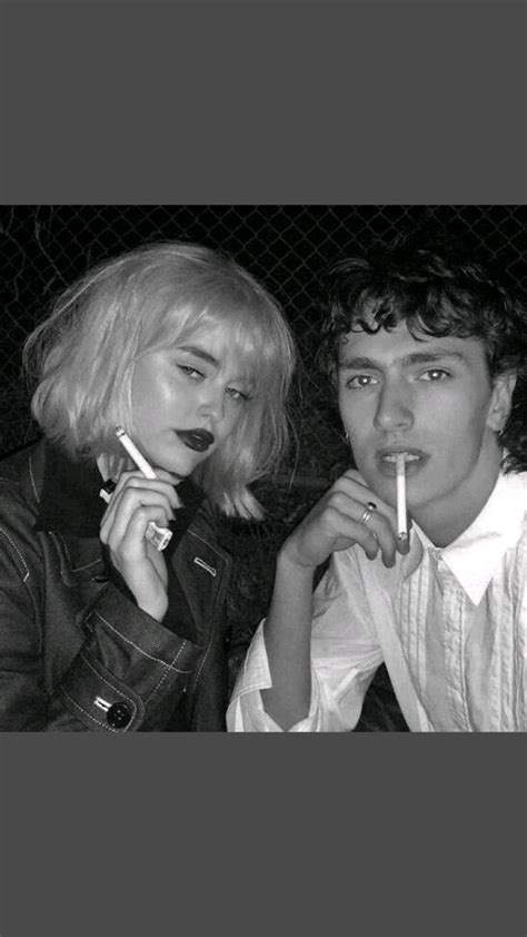 Pin De هنِيَݪڪَمِﻋݪيَه🕷️ ⃪ En منشورات من خلالك Fotos Tiernas De Novios Fotografía De Terror