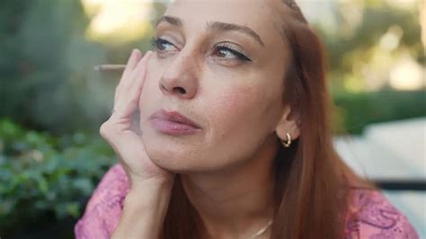 4785 Beautiful Women Smoking Cigarette Stock Videos Footage And 4k