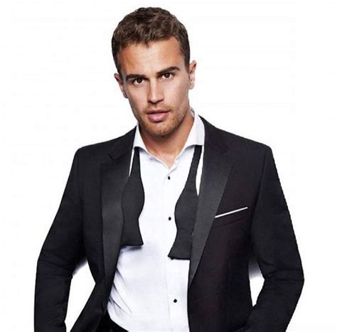 10 Reasons The Insanely Hot Divergent Cast Makes The Series Worth Watching