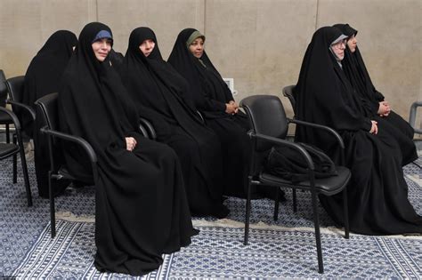 عکسی از الهام چرخنده در مراسم امروز بیت رهبری