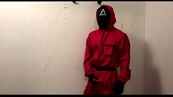 The Security Guard From The SQUID GAME Jerks Off While No One Sees XVIDEOS COM