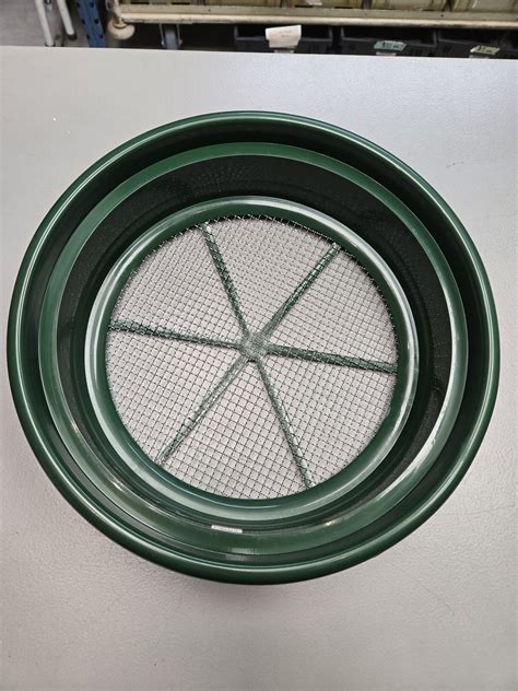14 Mesh Classifier Kelowna Rocks And Gems