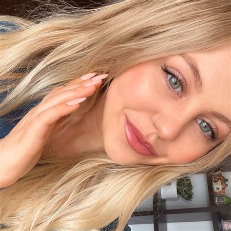 Heather Dench Heatherdenchh • Instagram Photos And Videos