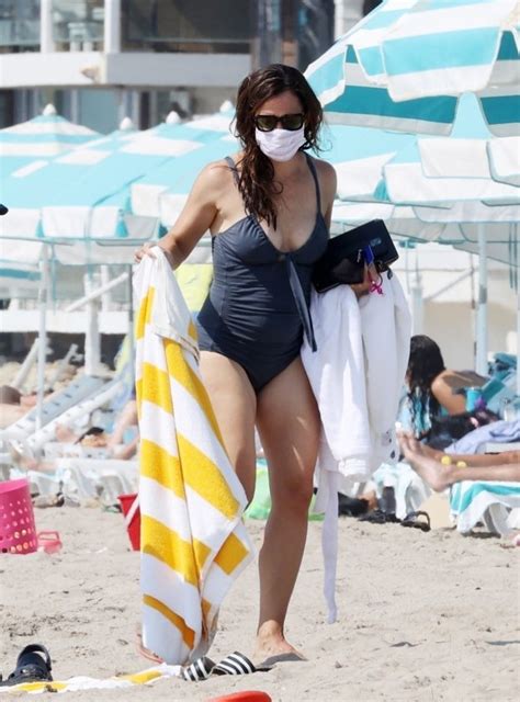 Jennifer Garner Non Nude In Wet Swimsuit 61 Photos The Fappening