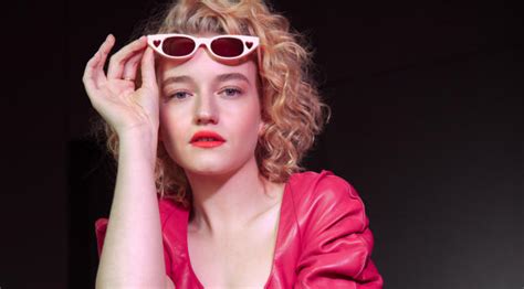 Julia Garner Wallpaper Hd Celebrities K Wallpapers Images And Background Wallpapers Den