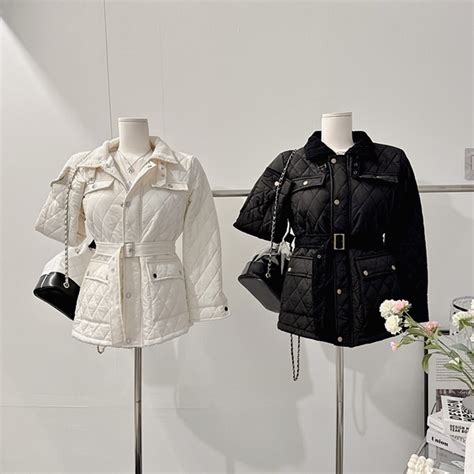 이프유마인 페미닌하객룩 겨울 도미닉 하이넥 카라 벨트 버클 스트랩 오버핏 슬림핏 포켓 또또 버튼 경량 누빔 퀄팅 깔깔이 하프 숏 패딩 자켓 점퍼 3color