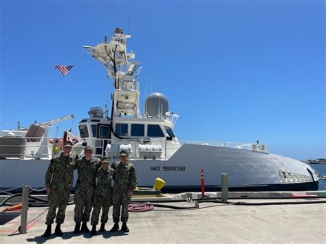 Dvids News Midshipmen Visit Unmanned Surface Vessel Squadron One