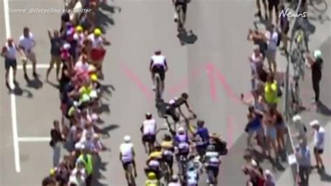 idiotic spectator causes huge crash at tour de france au