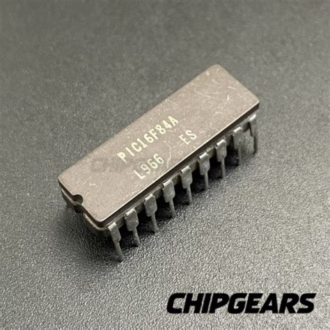 Microchip Pic16f84a Es Cpu Risc 10mhz Ceramic Dip18 8bit Processor Rare