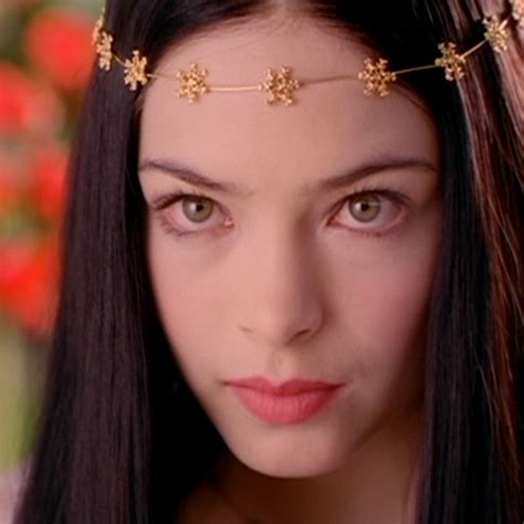 Kpop Girl Groups Kpop Girls Snow White Movie Lana Lang Canadian Models Kristin Kreuk